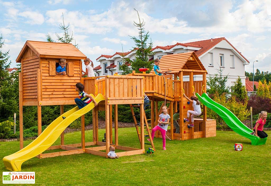 Aire de Jeux en Bois de Pin Traité Cabane + 2 Toboggans Sized Plaza ...
