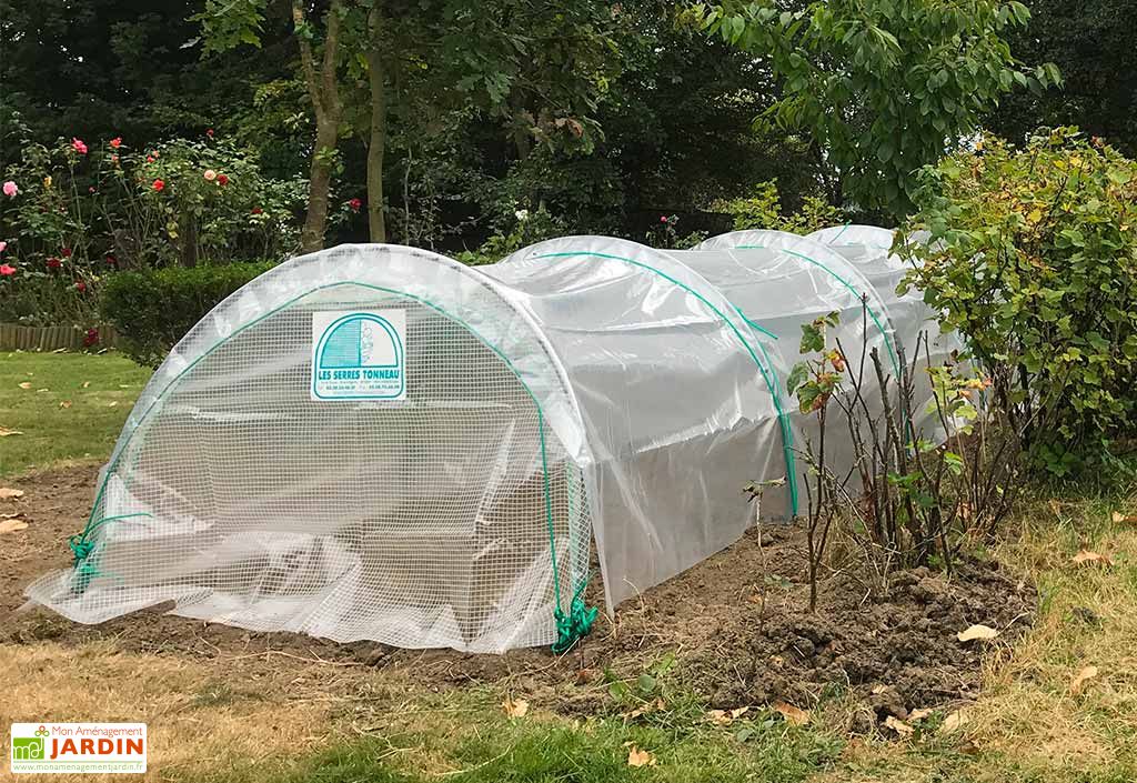 Serre de Jardin Serre Chenille en Acier et Polyéthylène 1,3 x 7,5 m ...