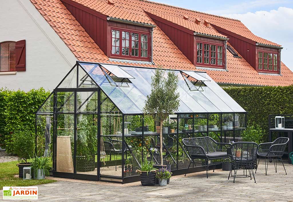 Serre de jardin en verre - Mon Aménagement Jardin