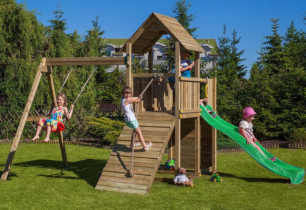 Quel portique balançoire choisir pour les enfants